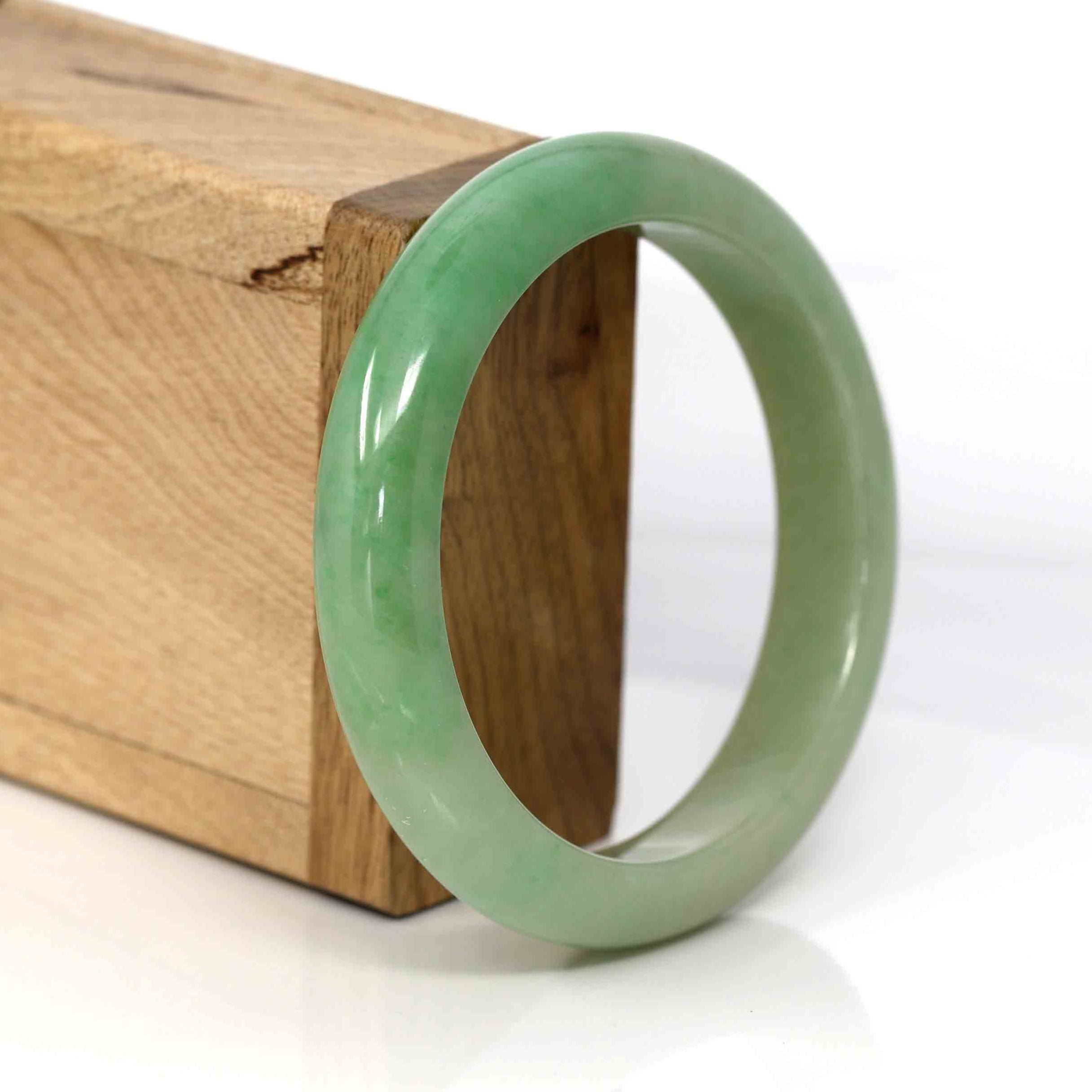 Genuine Burmese Yellow- Green Jadeite Jade Bangle (58.15 mm) #330 – BKLA